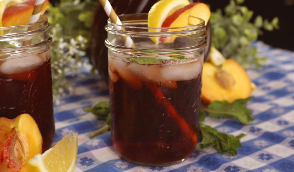 Pitcher Perfect Peach Tea 🍑 • Mixologies by Harry's Liquor